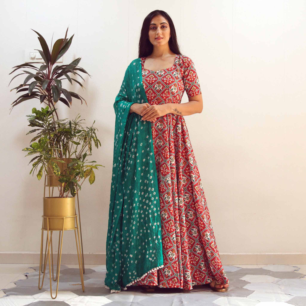 Ready to wear rajwadi printed Gown – YouNari